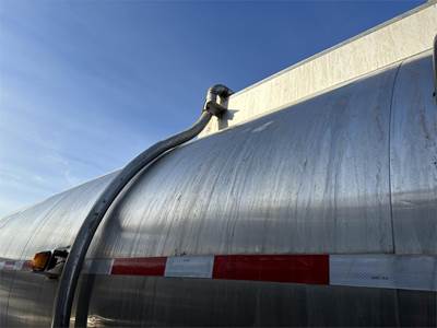 1997 Polar DOT407, CENTER UNLOAD, 5,000G Chemical / Acid Tank Trailer ...