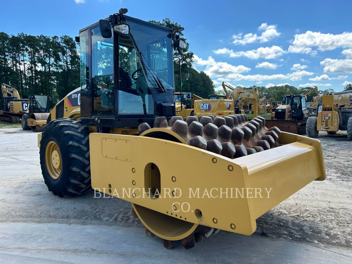 2011 Caterpillar CP74 Padfoot Roller Compactor For Sale, 4,416 Hours ...