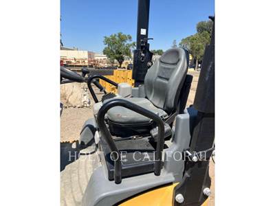 2019 Caterpillar CB24B Tandem Vibratory Roller Compactor For Sale, 488 ...