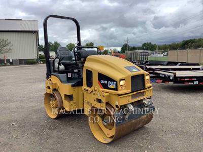 2018 Caterpillar CB24B Tandem Vibratory Roller Compactor For Sale ...