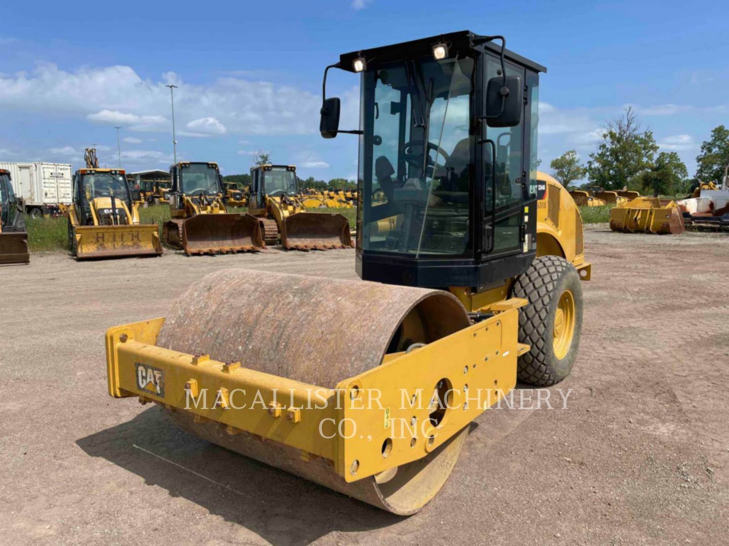 2018 Caterpillar CS44B Vibratory Soil Compactor For Sale, 1,592 Hours ...