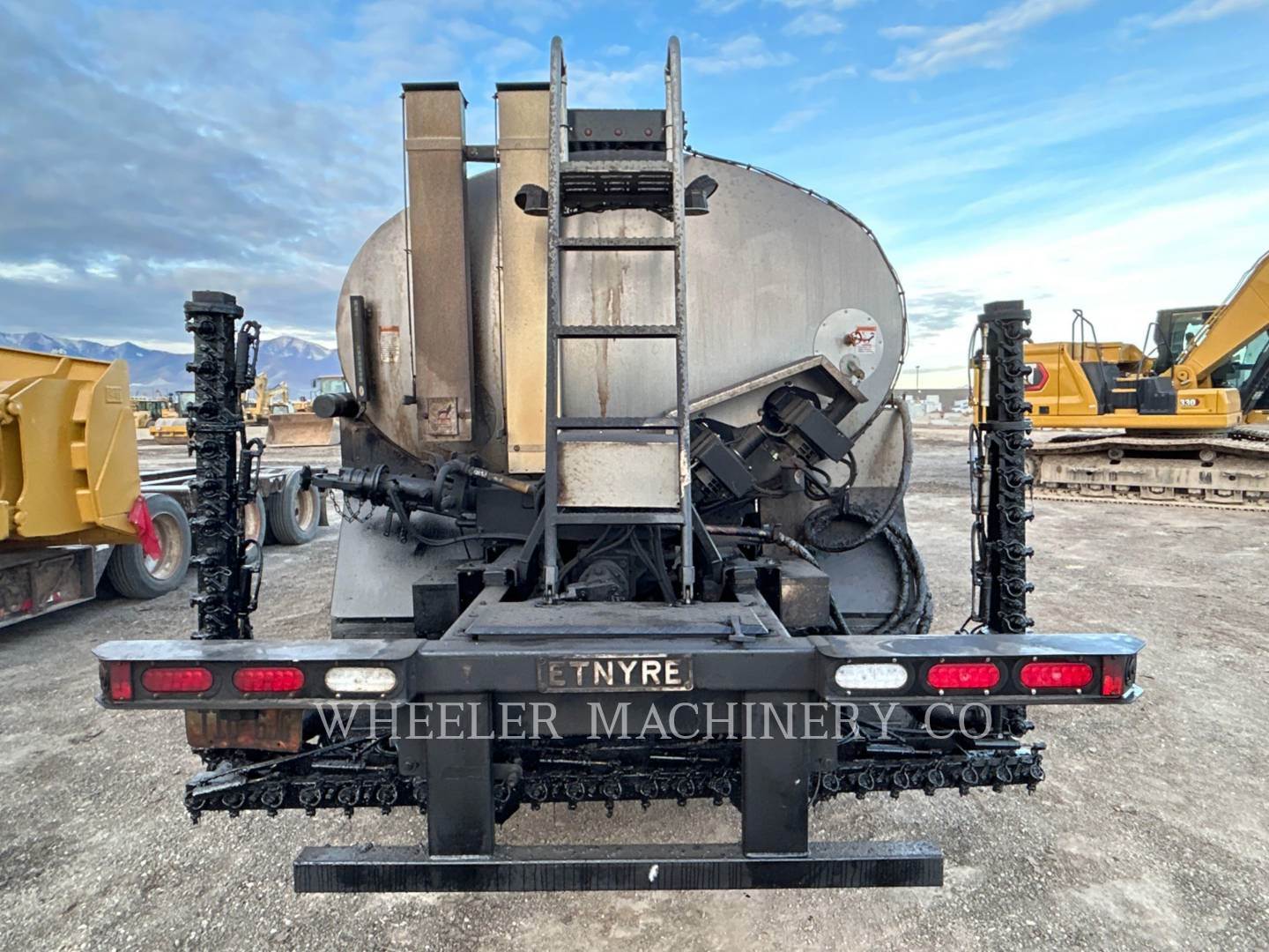 2023 Etnyre DIST 2000 Material Transfer Vehicle For Sale, 534 Hours ...