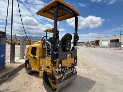 2023 Caterpillar CB2.5 GC Smooth Drum Roller Compactor For Sale, 82 ...