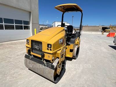 2023 Caterpillar CB4.0 Smooth Drum Roller Compactor For Sale, 832 Hours ...