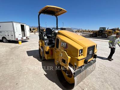 2023 Caterpillar CB4.0 Smooth Drum Roller Compactor For Sale, 996 Hours ...