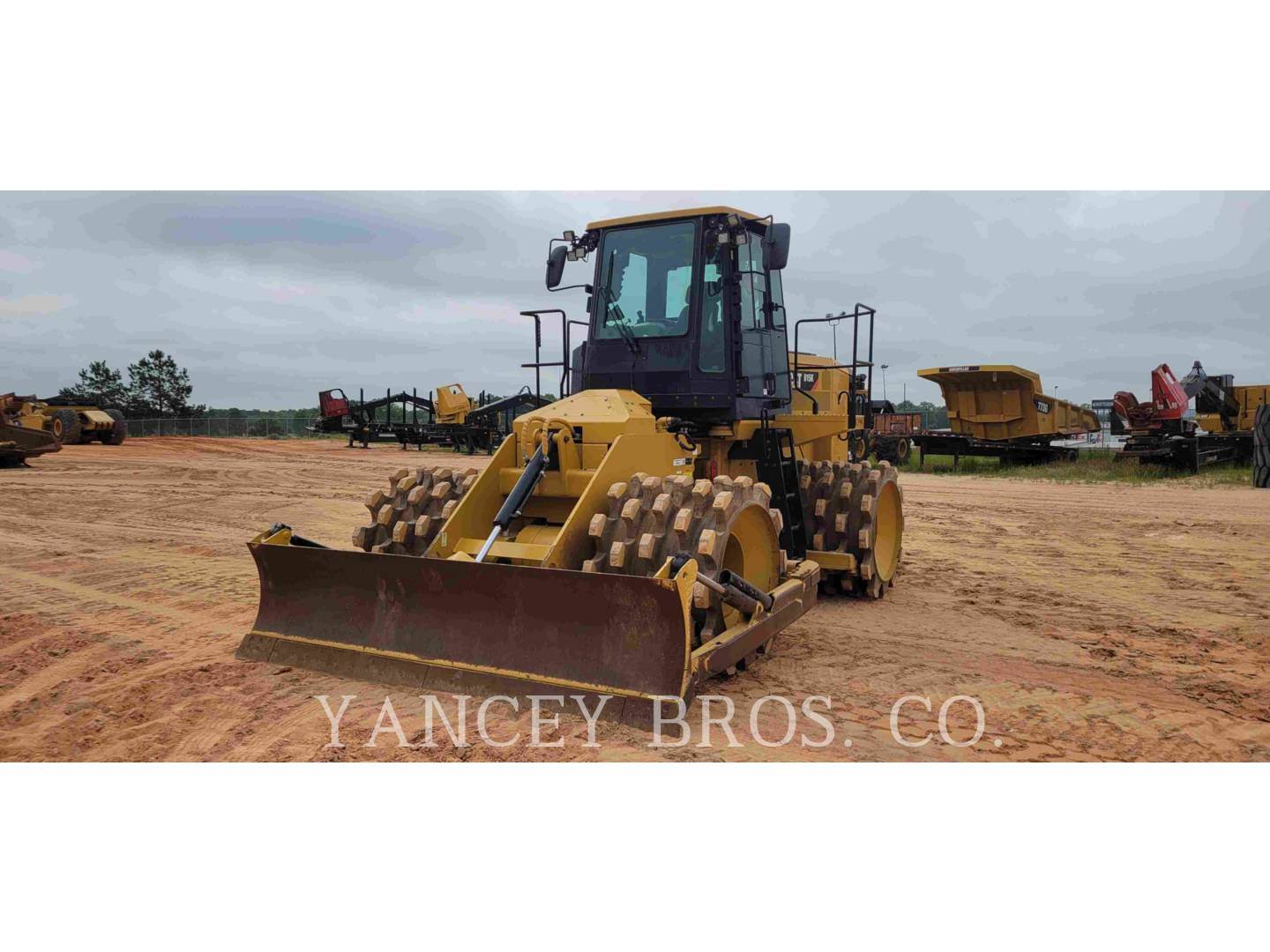 2019 Caterpillar 815 Soil Compactor For Sale, 2,625 Hours | Macon, GA ...