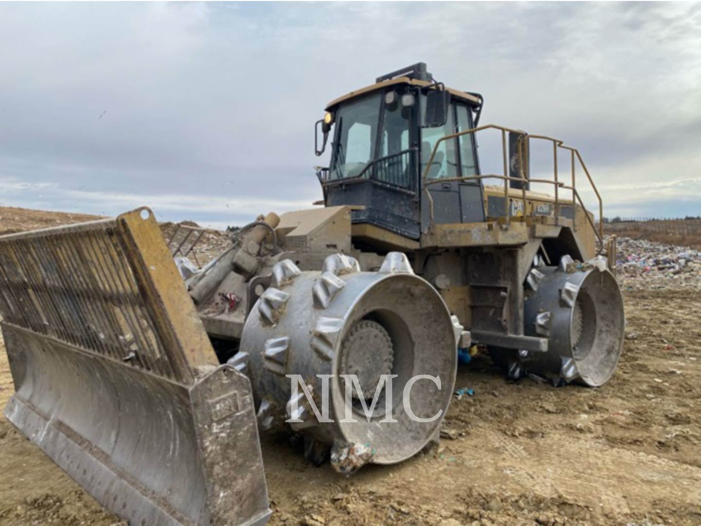 2009 Caterpillar 826H Landfill Compactor For Sale, 19,932 Hours ...