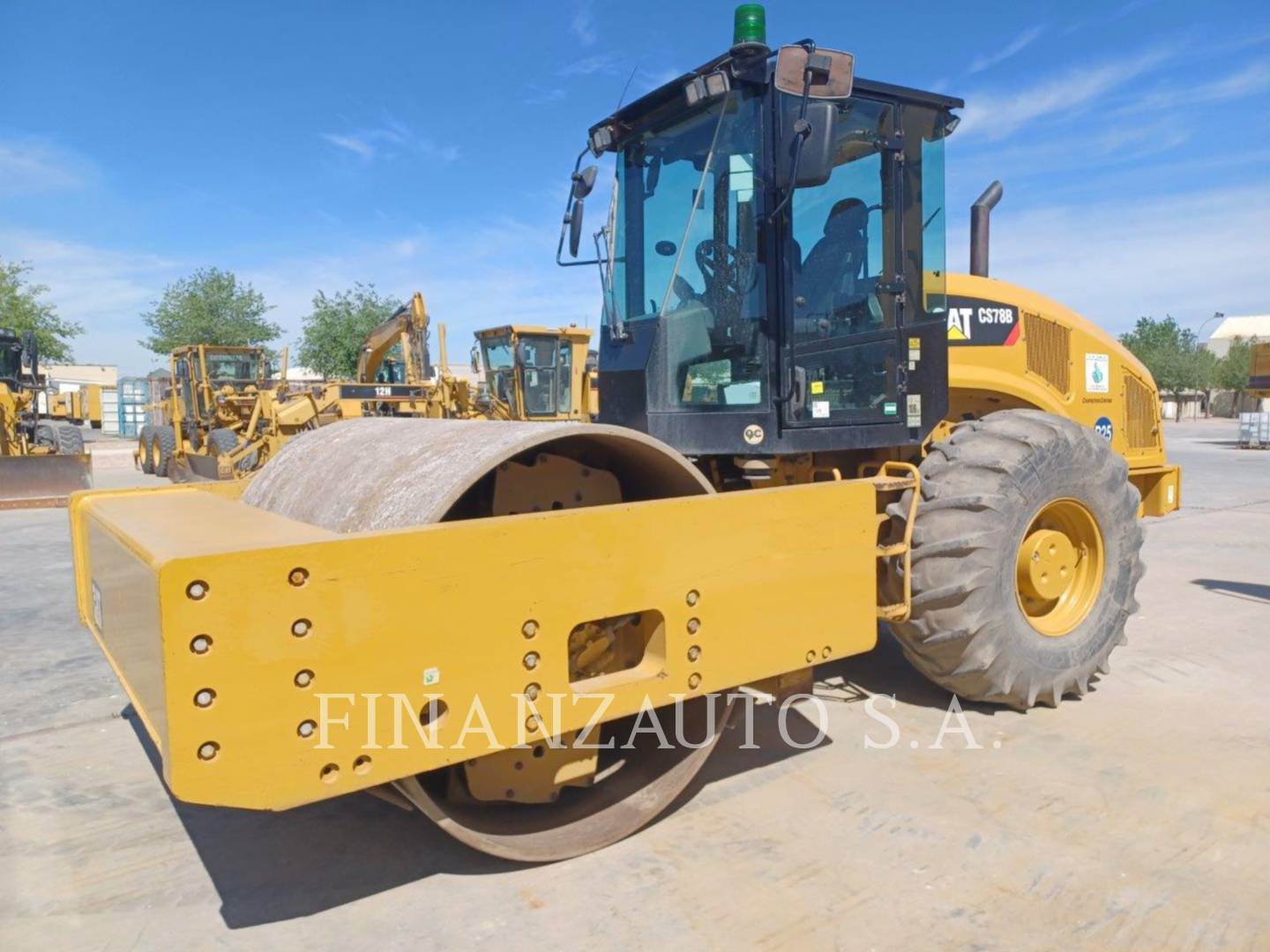 2017 Caterpillar CS78B Smooth Drum Roller Compactor For Sale, 4,777 ...