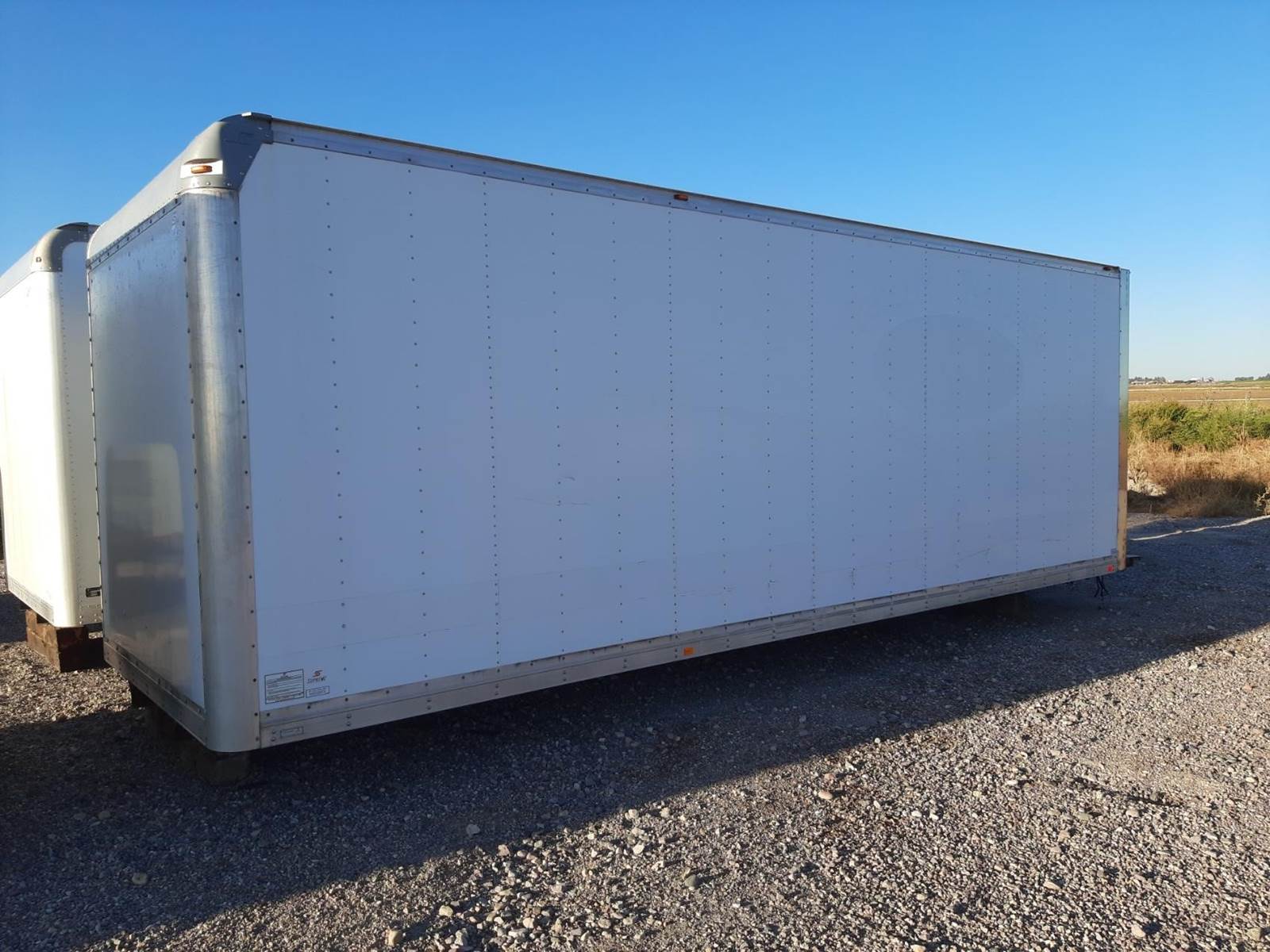 2017 Supreme 26 FT Van Truck Body For Sale | Aberdeen, ID | 26' Dry van | MyLittleSalesman.com