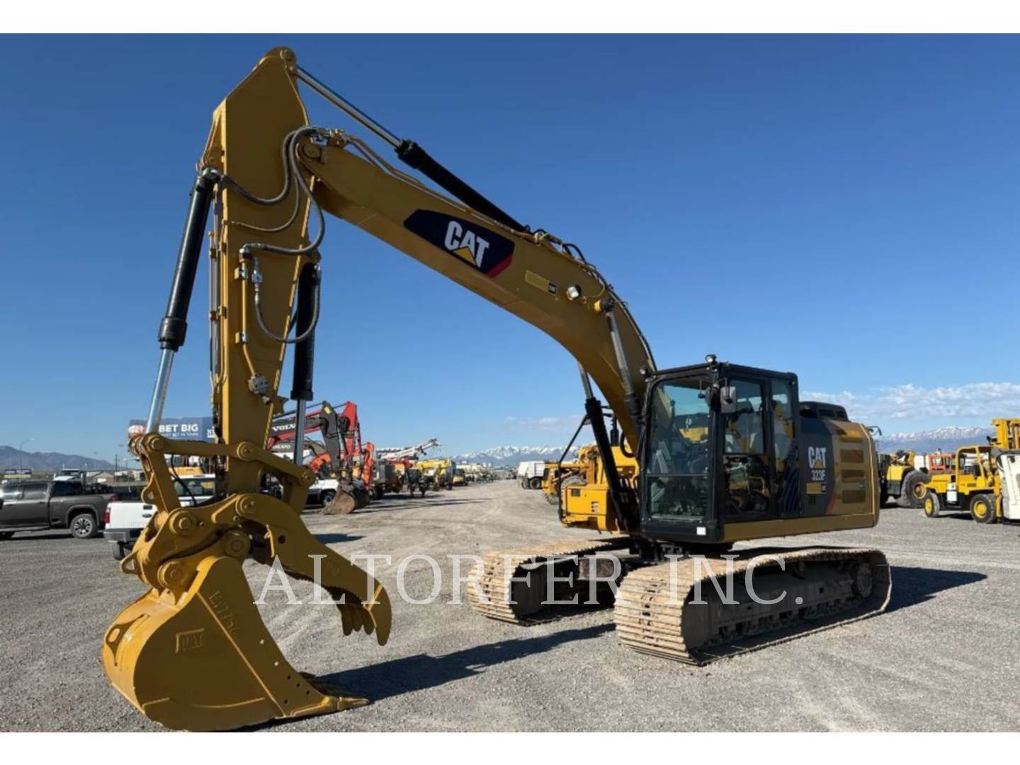 2016 Caterpillar 323FL Excavator For Sale, 4,647 Hours | Wauconda, IL ...