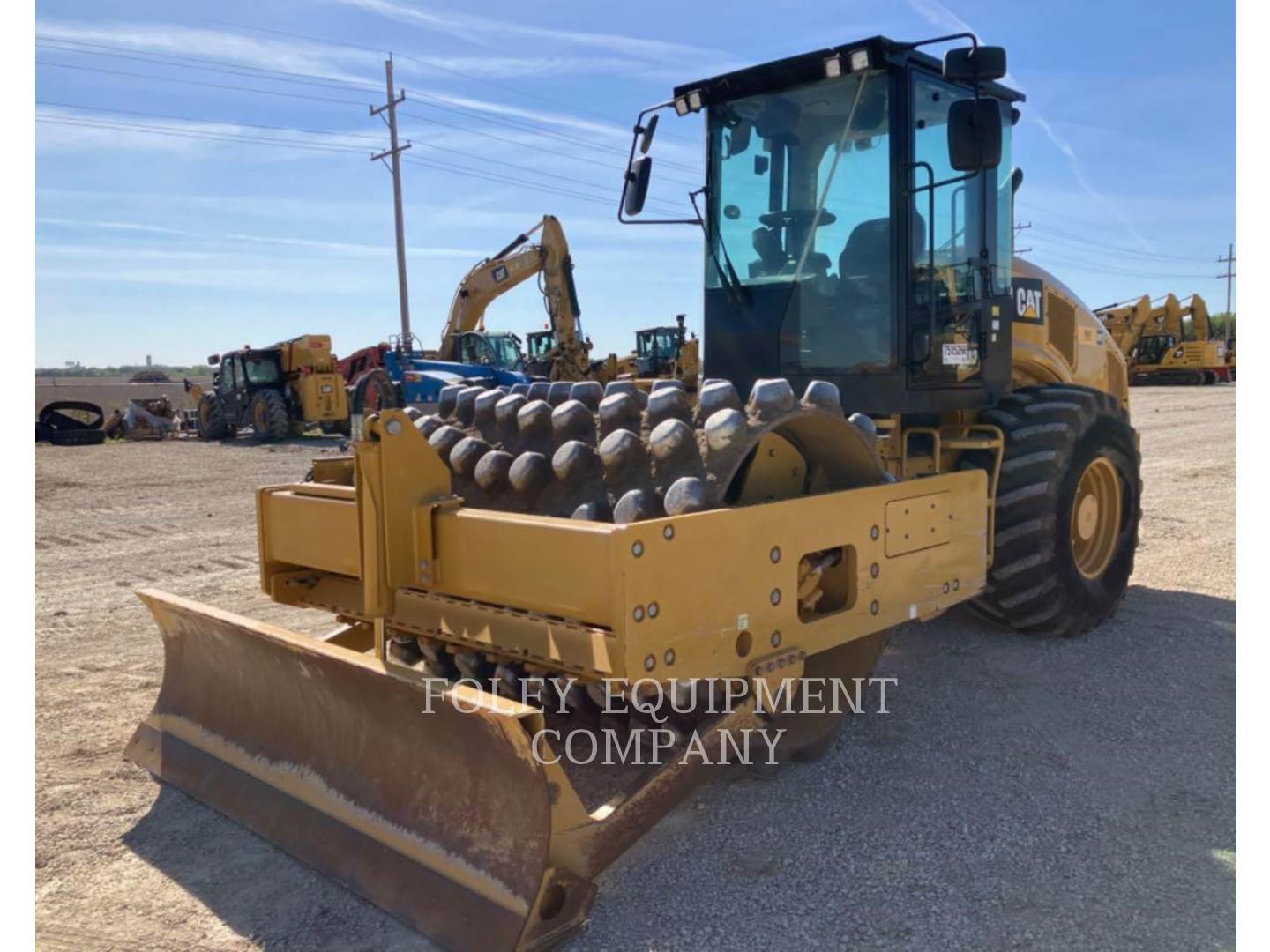 2020 Caterpillar CP56B Vibratory Soil Compactor For Sale, 1,835 Hours | Topeka Area, KS ...