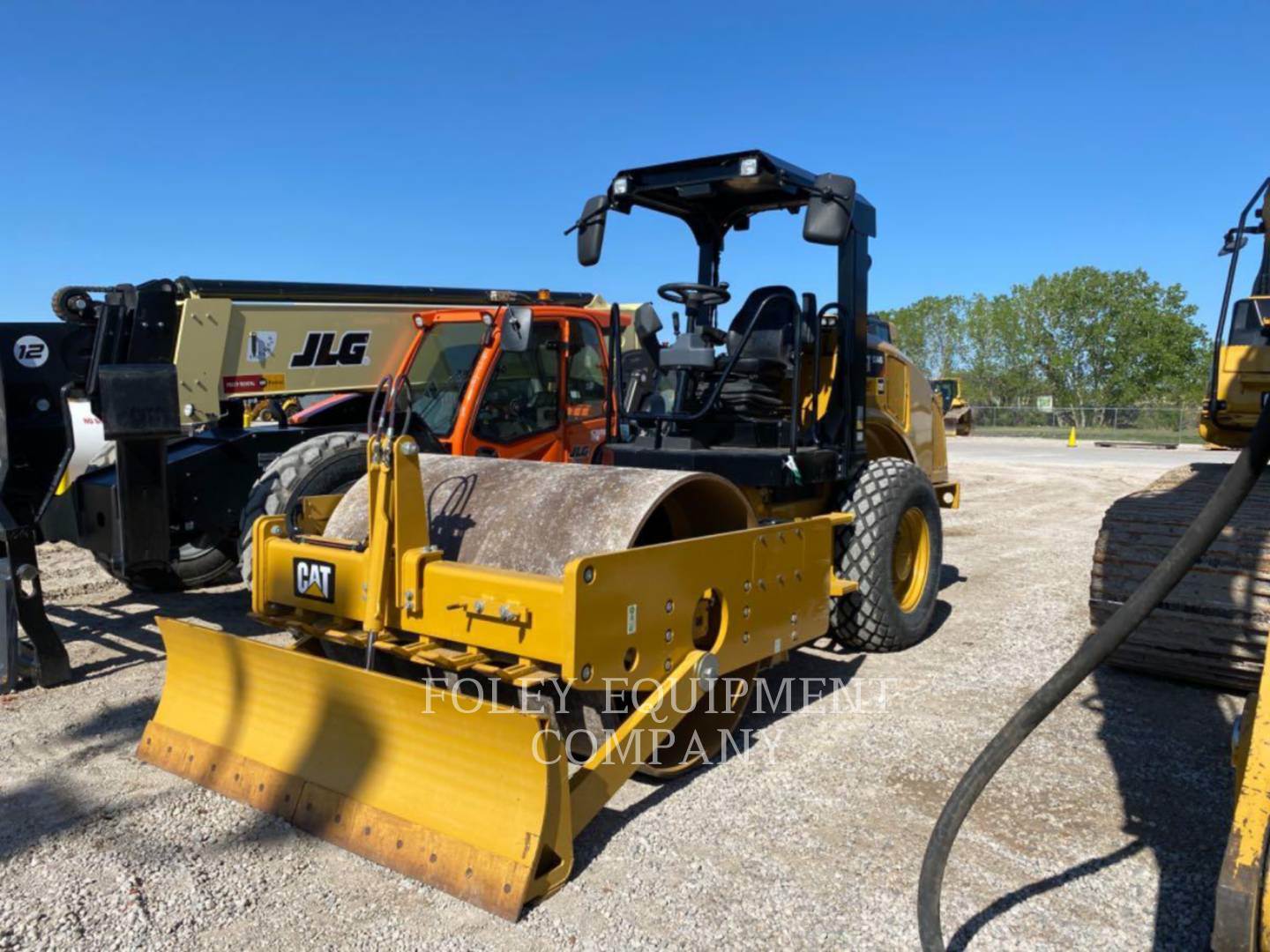 2021 Caterpillar CS44B Vibratory Soil Compactor For Sale, 334 Hours ...