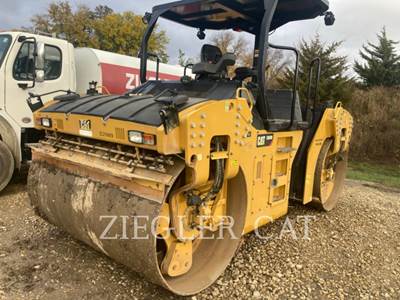 2017 Caterpillar CB68B Smooth Drum Roller Compactor For Sale, 5,078 ...