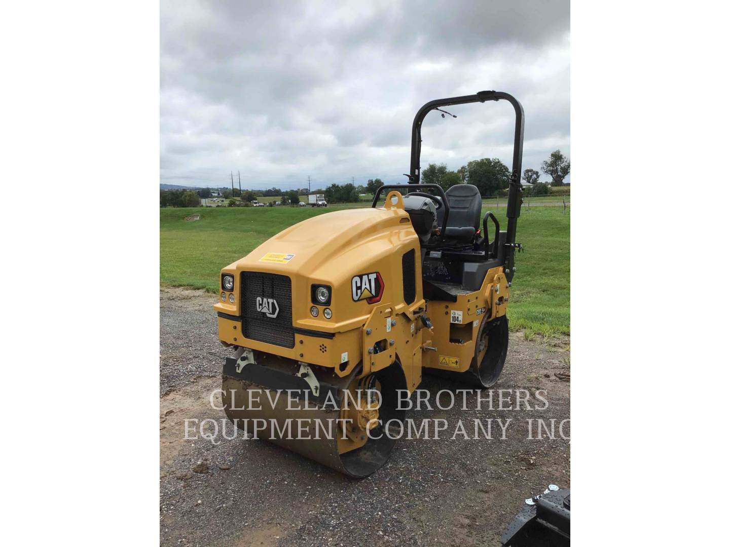 2022 Caterpillar CB2.5 GC Smooth Drum Roller Compactor For Sale, 1 ...