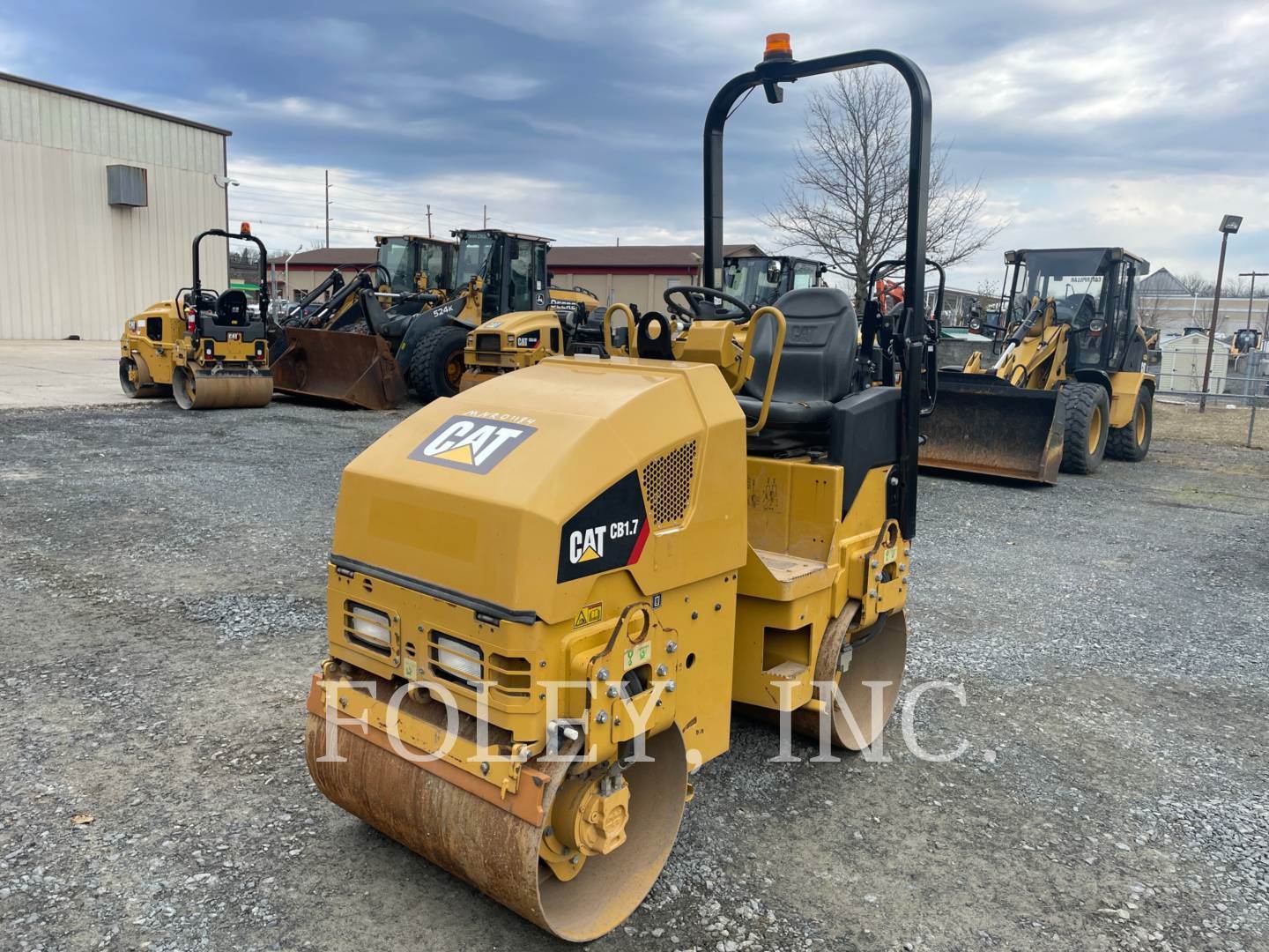 2019 Caterpillar CB1.7 Tandem Vibratory Roller For Sale, 267 Hours ...