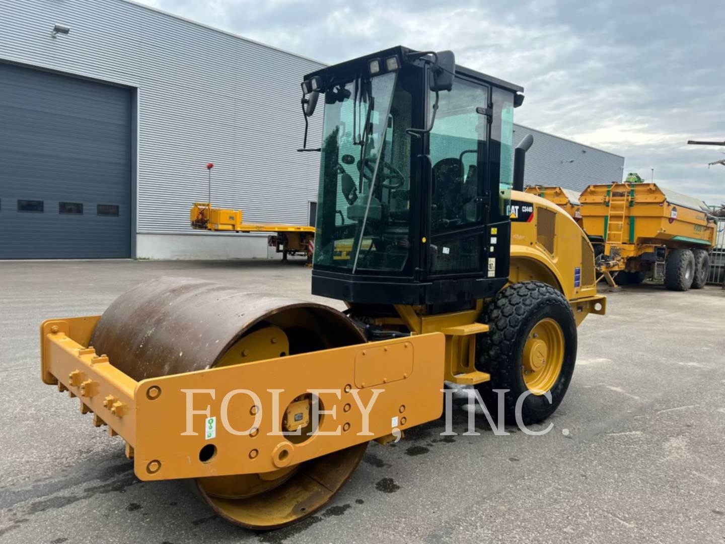2017 Caterpillar CS44B Vibratory Soil Compactor For Sale, 1,273 Hours | Monroe, NJ | EQ000019179 ...