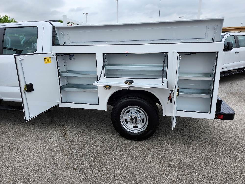 2024 Ford F250 Crew Cab - Royal Service Truck For Sale, 58 Miles | Fort Worth, TX | 04-25-24 IN ...