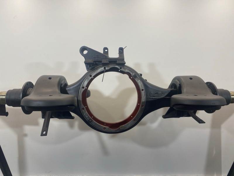 Reconditioned Eaton DS-402 AG-100 Front Axle Housing For Sale | Dorr ...