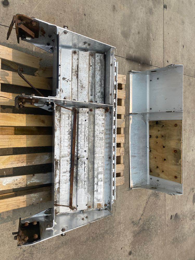 1999 Used International 9900 Battery Box For Sale | Dorr, MI | 600 ...