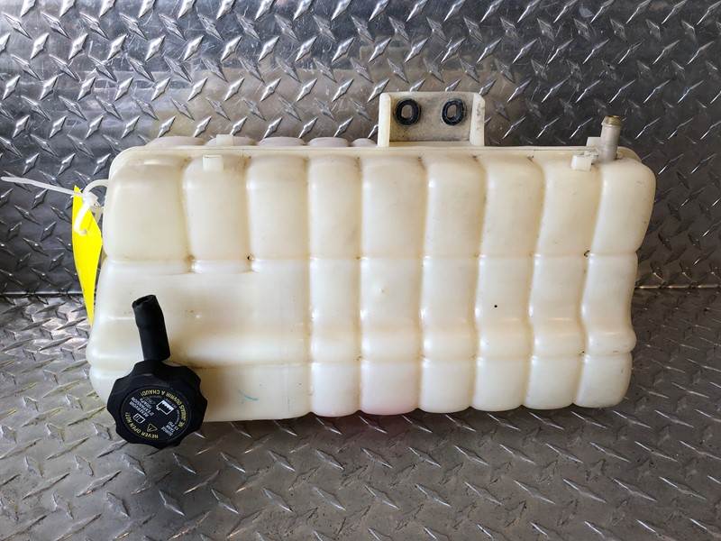 Used Chevrolet C4500 Pressurized Coolant Reservoir w/ Cap (no level ...