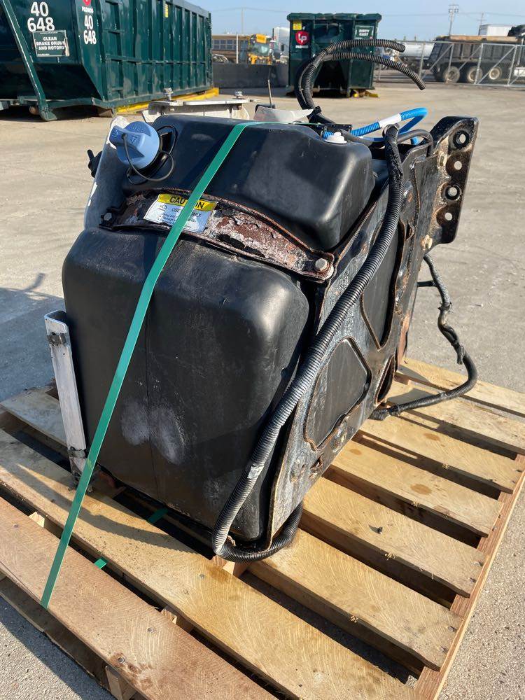 2015 Used Western Star 4900 DEF Tank For Sale | Dorr, MI | A0430818005 ...