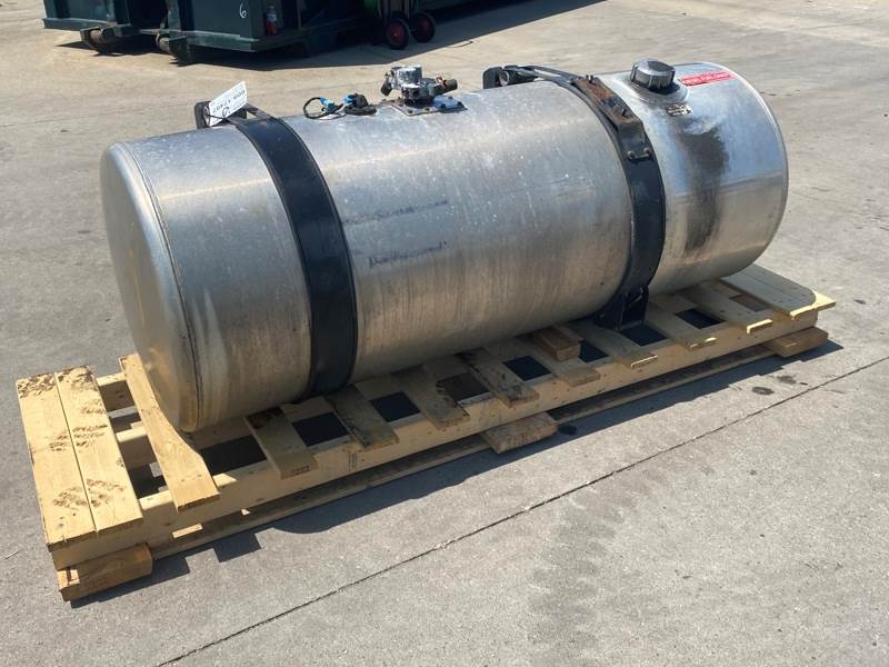2017 Used Freightliner Cascadia LH Fuel Tank For Sale | Dorr, MI ...