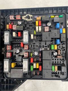 2021 Used Freightliner Cascadia Fuse Panel For Sale | Dorr, MI ...
