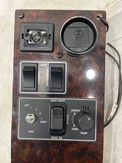 2012 Used Kenworth T800 Sleeper Control Panel For Sale | Dorr, MI | 718 ...