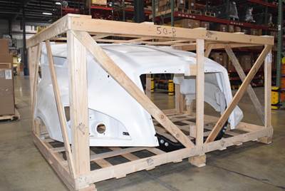 New Aftermarket Freightliner Cascadia 126 Hood Shell w/Center Cross Bar ...