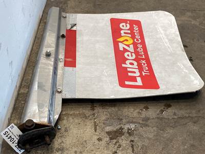 2017 Used Freightliner Cascadia RH Mud Flap Hanger For Sale | Dorr, MI ...