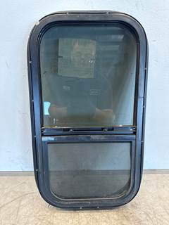 2019 Used Freightliner Cascadia 126 Lower Sleeper Window For Sale ...