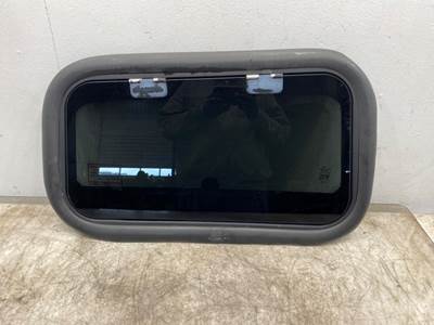 2007 Used Volvo VNL Gen 2 LH Sleeper Window For Sale | Dorr, MI ...