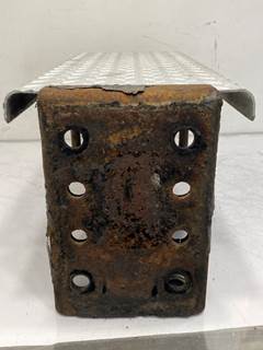 2015 Used Freightliner Cascadia Tire Chain Rack For Sale | Dorr, MI ...