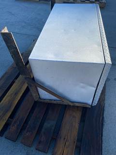 2005 Used Kenworth T800 Tool Box, Frame Mounted For Sale | Dorr, MI ...