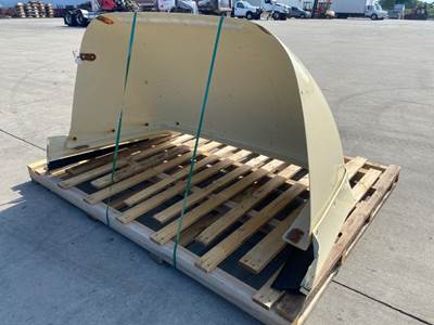 2014 Used Freightliner Cascadia Day Cab Wind Deflector For Sale | Dorr ...