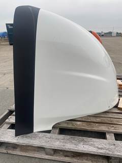Used Freightliner Cascadia Cab Wind Deflector For Sale | Dorr, MI | 662 ...