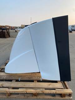 2021 Used Volvo VNL Gen 3 Cab Wind Deflector For Sale | Dorr, MI | 662 ...