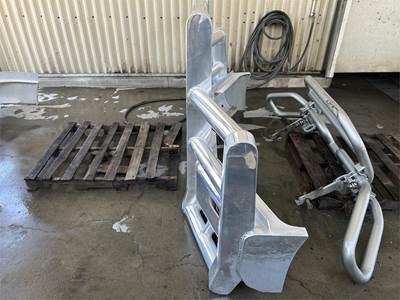 KENWORTH T800 CATTLE GUARD Front Bumper For Sale - Healdsburg, CA ...