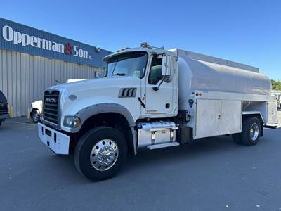 2015 Mack Granite GU432 2800 Gallon Gasoline / Fuel Truck - Cummins ...