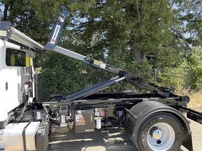 2019 Freightliner M2 106 Single Axle Hooklift Truck - Cummins, 220HP ...