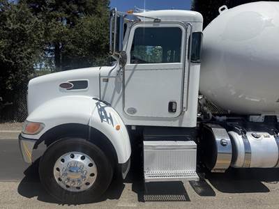 2016 Peterbilt 337 3200 Gallon Propane Truck - Paccar 300HP, Automatic ...