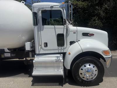 2016 Peterbilt 337 3200 Gallon Propane Truck - Paccar 300HP, Automatic ...