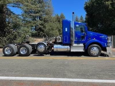 2018 Kenworth T800 Sleeper Semi Truck - 28" Mid Roof Sleeper, Cummins ...