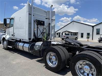 2016 Volvo VNL64T630 Sleeper Semi Truck - Mid Roof Sleeper, D13 455HP For Sale, 454,338 Miles ...