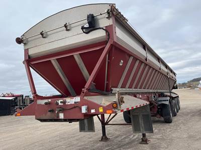 2013 Etnyre 47ft Live Bottom Belt Trailer / Quad axle Lift and ...