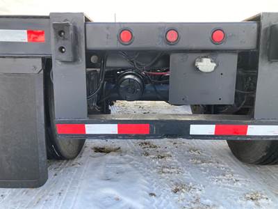 2006 Hyundai Container Chassis / 20 ft container pins For Sale - Nisku ...