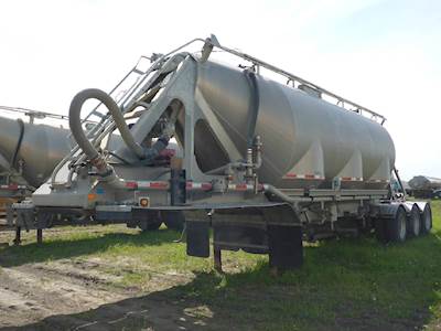 Dry Bulk & Pneumatic Tank Trailers For Sale | MyLittleSalesman.com