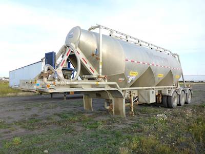 Dry Bulk & Pneumatic Tank Trailers For Sale | MyLittleSalesman.com