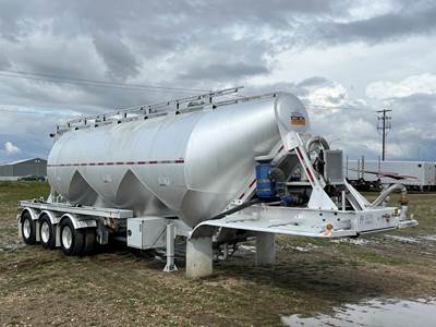 Dry Bulk & Pneumatic Tank Trailers For Sale | MyLittleSalesman.com