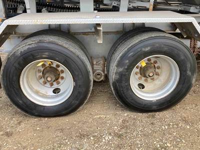 2011 Appco 4,000 CUBIC FT SAND STORAGE PIG DRY BULK TANK TRAILER WITH ...